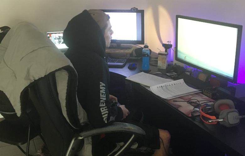 Longest videogame marathon playing a Resident Evil game | غينيس للأرقام ...