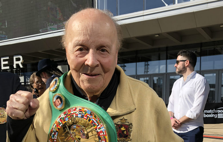 Oldest judge in a world championship boxing fight | غينيس للأرقام القياسية