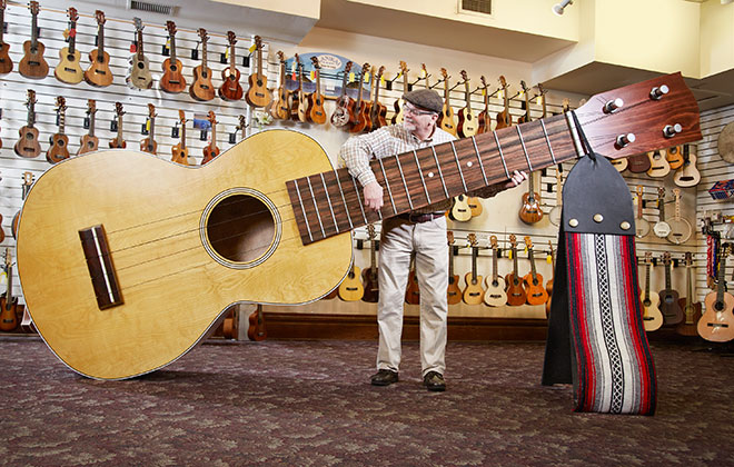 Largest ukulele | غينيس للأرقام القياسية